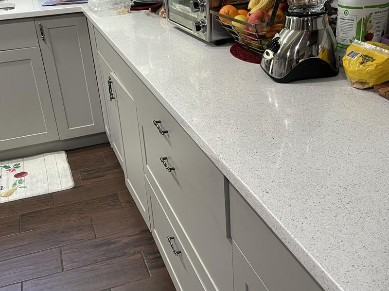 Silestone Stellar Snow Quartz Gray Kitchen Countertop SAMPLE ( in the Kitchen Countertop Samples ...