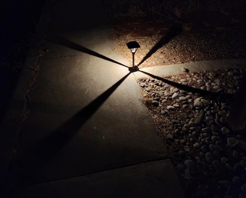Harbor Breeze Pyramid Path 20-Lumen Black Solar LED Outdoor Path Light ...