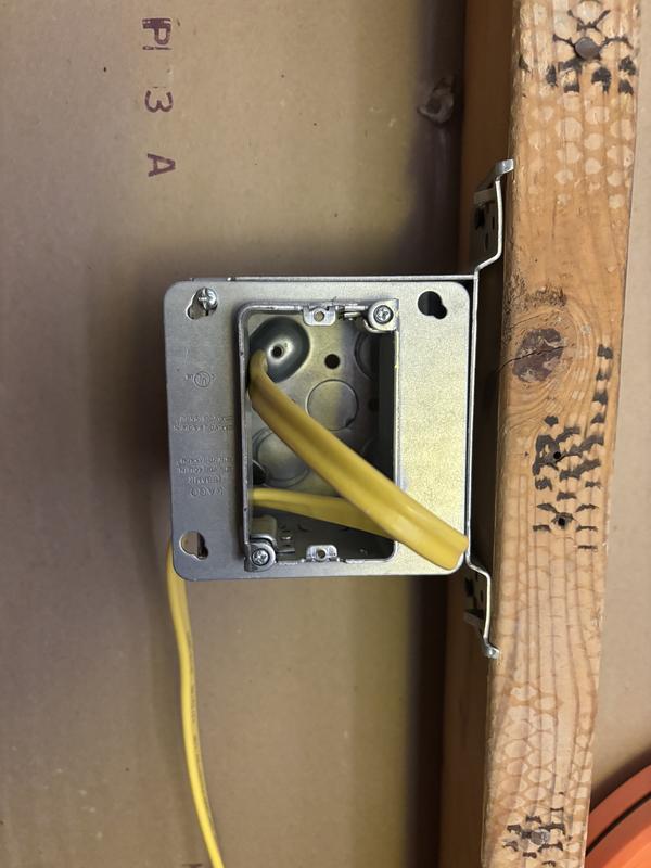 Hubbell RACO 2-Gang Square Gray Metal Electrical Box Cover 8769AMR at ...