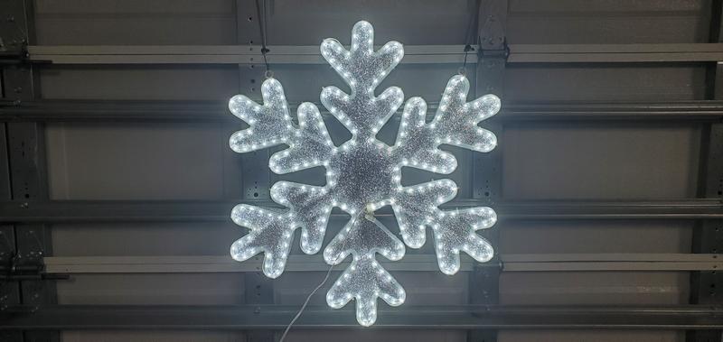 GE 28-in LED Silver Snowflake Hanging Decoration 82248LO at Lowes.com