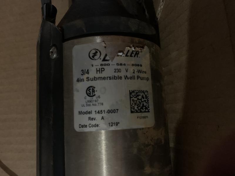 Zoeller 3/4-HP 230-Volt 12-GPM Stainless Steel Submersible Well Pump ...