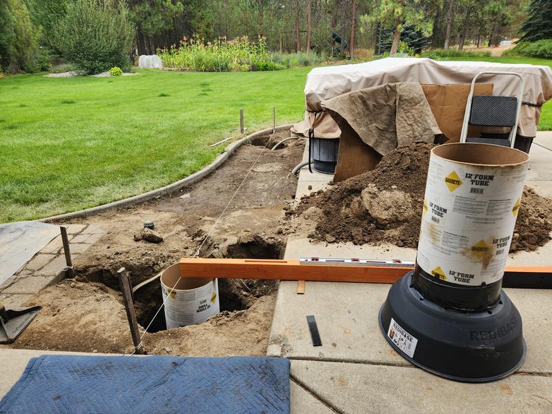 Redibase 24-in x 24-in Concrete Form Footing in the Concrete Forms ...