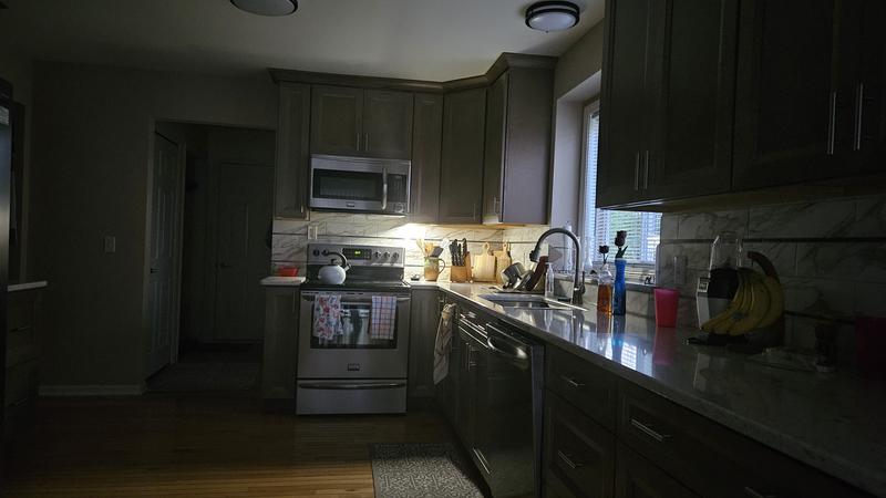 Shop Utilitech (2-Pack) Rechargeable Bar Lights 24-in Rechargeable ...