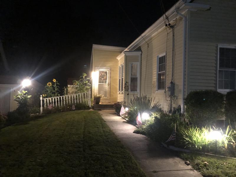 Harbor Breeze Path Light 60-Lumen 4.5-Watt Bronze Line Voltage Plug LED ...