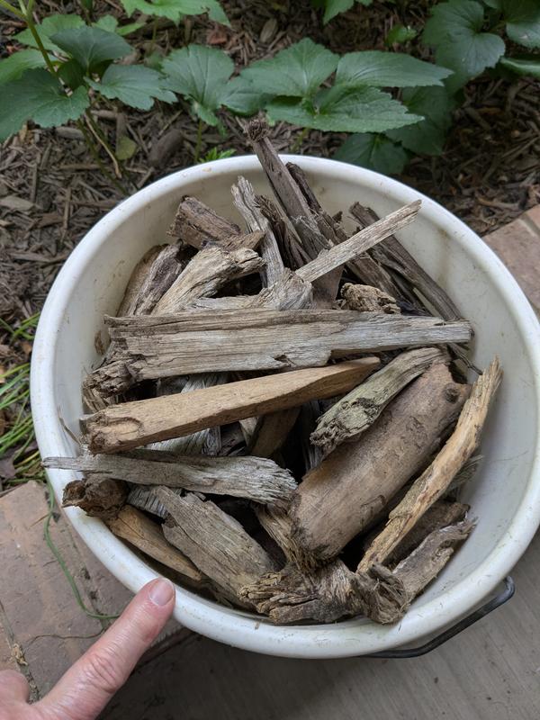 Timberline 2-cu ft All Natural Hardwood Bark Hardwood Mulch 52055476 at ...
