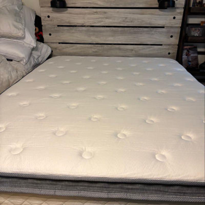 Ifluous 12-in Medium Twin Cooling Hybrid Memory Foam/Coil Blend ...