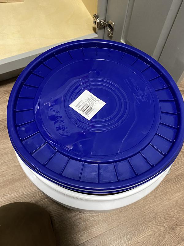 United Solutions 5-gallon Blue Plastic Bucket lid