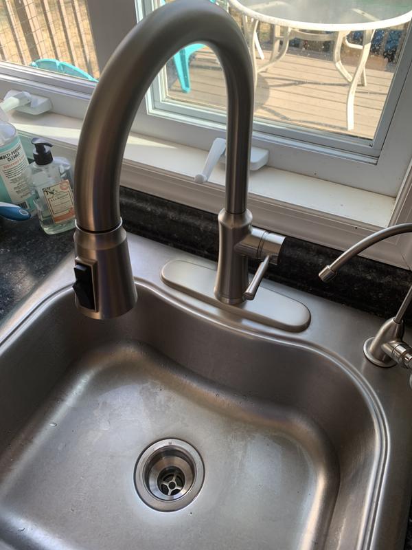 Delta Chalet Stainless Steel Single Handle Pull-down Kitchen Faucet ...