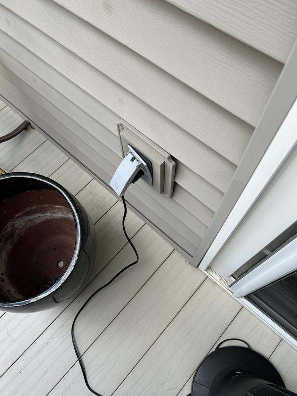 Hubbell 1-Gang Rectangle Gray Metal Weatherproof Electrical Box Cover ...