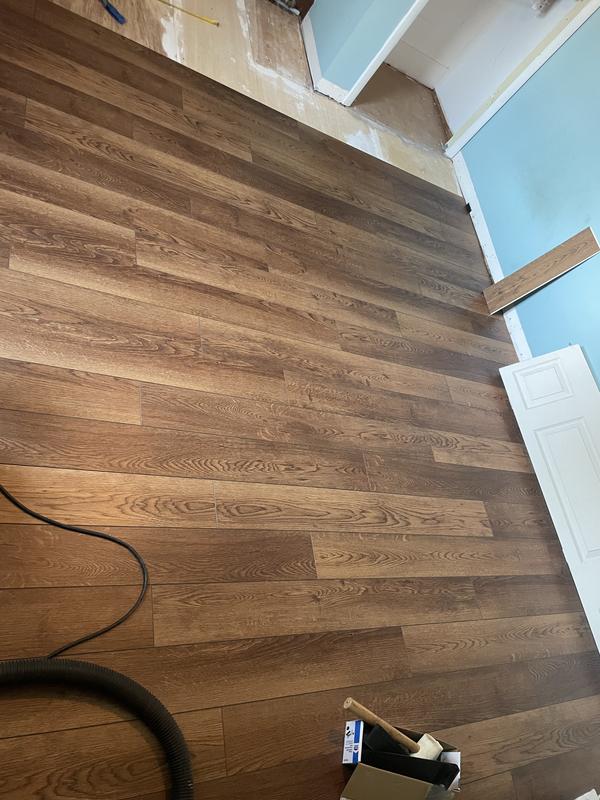 SMARTCORE Ultra Lexington Oak Brown 12-mil Waterproof Interlocking ...