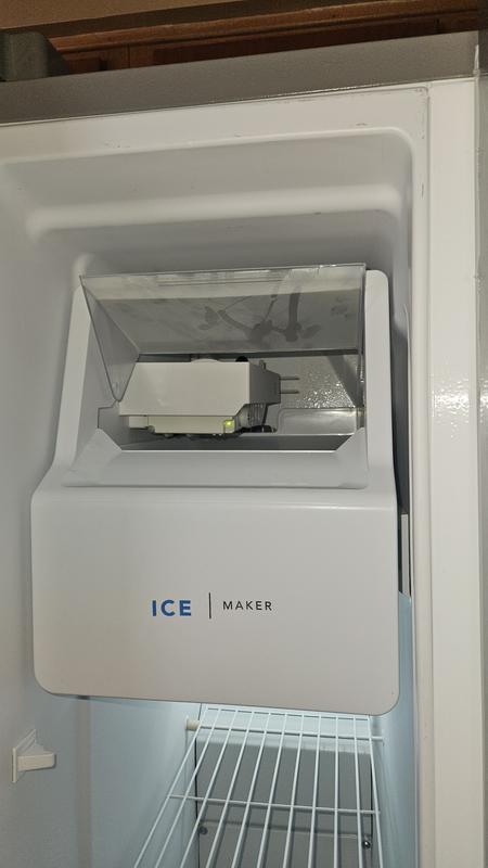 Frigidaire 22.3-cu ft Side-by-Side Refrigerator with Ice Maker, Water ...