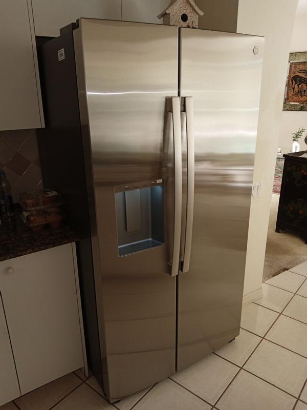 GE 27.9-cu ft Standard-Depth 36-in Wide Side-by-Side Refrigerator with ...