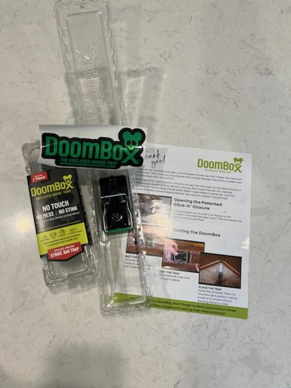 DoomBox Enclosed Tunnel Trap for Mice - Indoor/Outdoor Pest Control ...