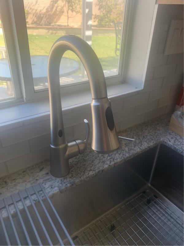 Moen Delaney Spot Resist Stainless Single Handle Touchless Pull-down ...
