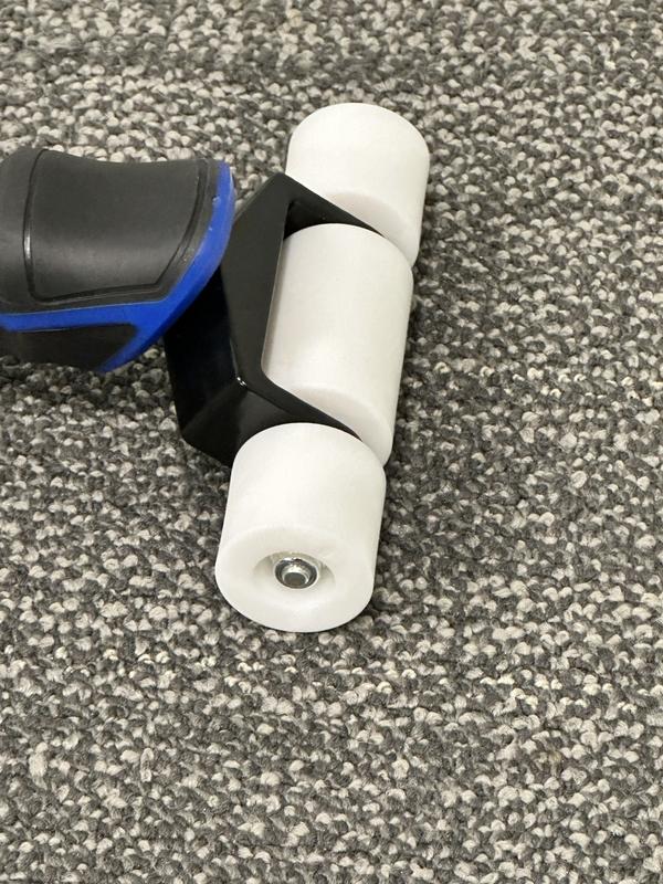 Capitol Universal 5-in Smooth Carpet Seam Roller 110802 at Lowes.com