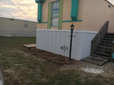 Georgia-Pacific 4.58-in x 7.9791-ft Vinyl Top back rail Skirting Trim