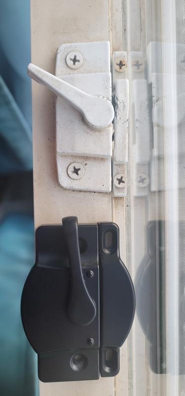 Franklin Brass 2-1/5-in Gold Zinc Sliding Window Sash Lock in the ...