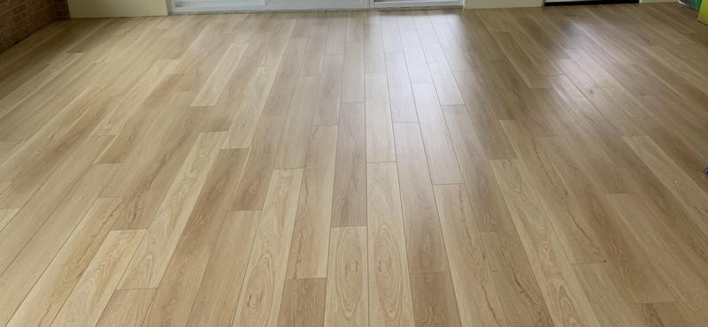 SMARTCORE (Sample) By COREtec Floors Chaparral Oak Brown Wood Look 12 ...