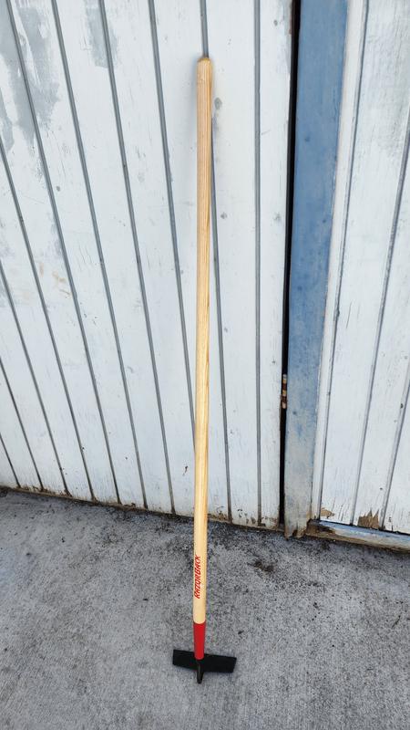Razor-Back 60-in Wood-Handle Garden Hoe 70110 at Lowes.com