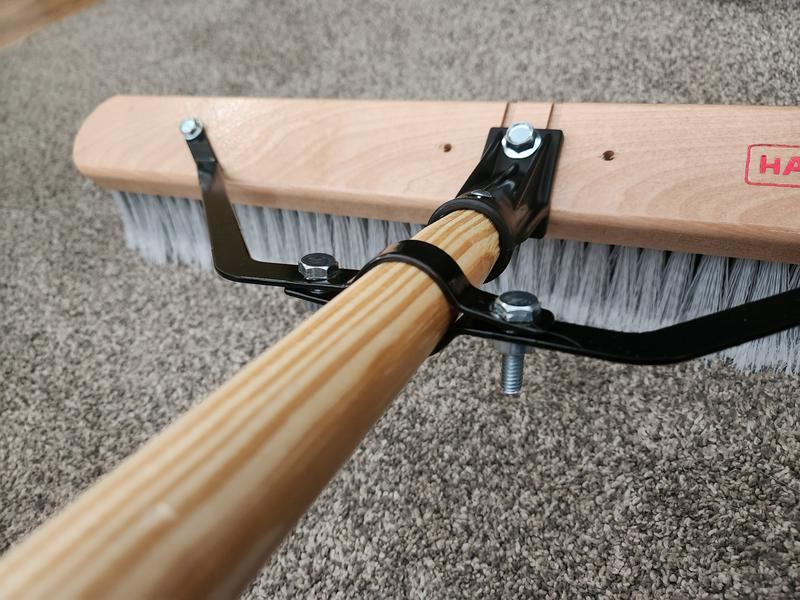 Harper 24-in Poly Fiber Smooth Surface Shop/Garage Push Broom 20201043 ...