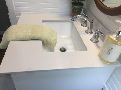 allen + roth Hamburg 30-in White Undermount Single Sink Bathroom Vanity ...