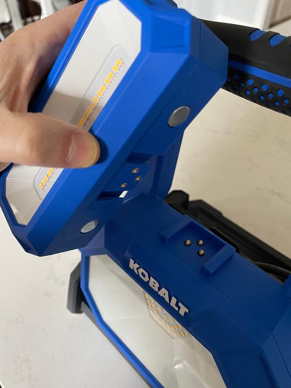 Kobalt 4000-Lumen LED Plug-in Portable Work Light MPL1068-L37K8040 at ...