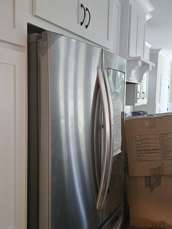 LG Counter-depth InstaView 22.6-cu ft French Door Refrigerator with Ice ...