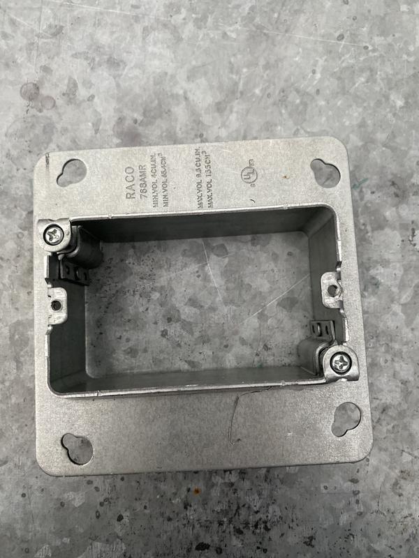 Hubbell RACO 1-Gang Square Gray Metal Electrical Box Cover 8768AMR at ...