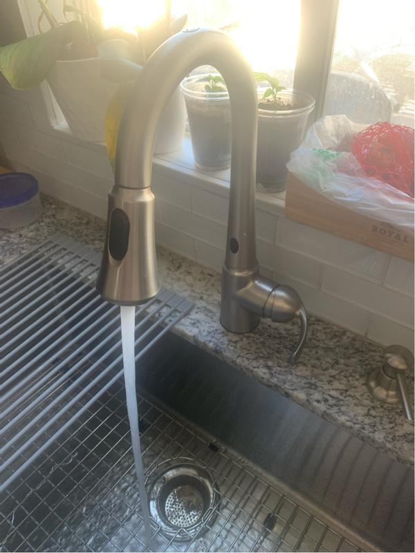 Moen Delaney Spot Resist Stainless Single Handle Touchless Pull-down ...