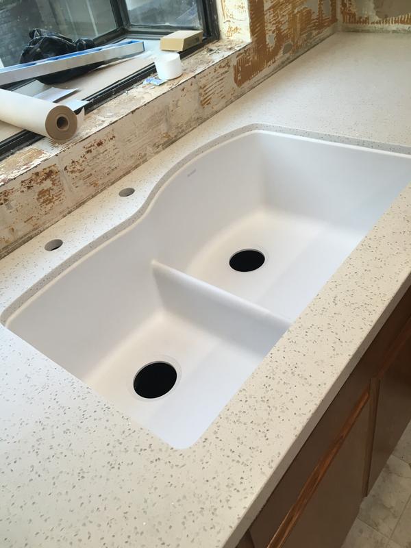 BLANCO Diamond Silgranit Undermount 32-in x 21-in Coal Black Granite ...
