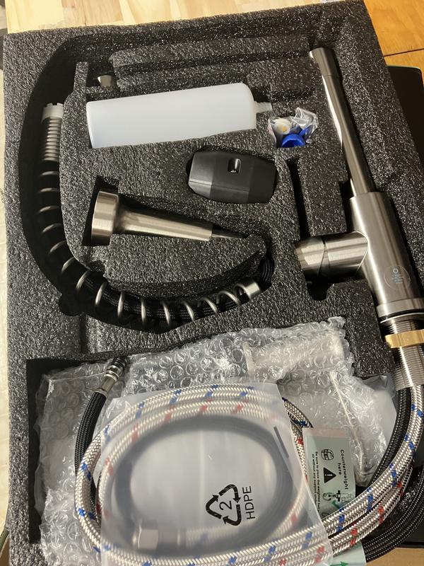 FURUISI Brushed Gold Single Handle Pull-down Kitchen Faucet with ...