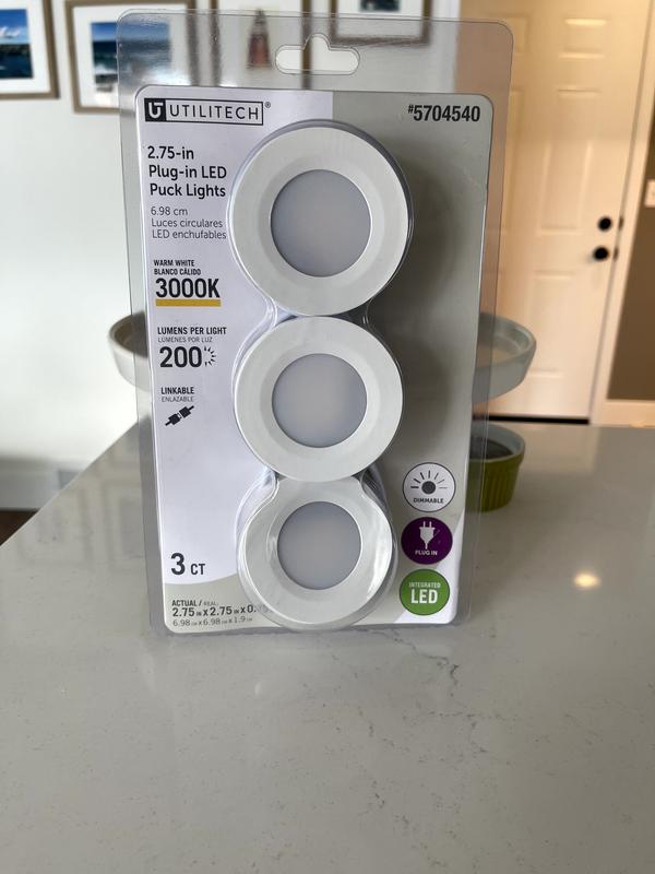 Utilitech Puck Light 3-Pack 2.75 Plug LED Under Cabinet Light Bar Light ...