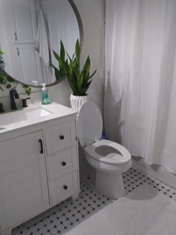 allen + roth Rigsby 30-in White Undermount Single Sink Bathroom Vanity ...