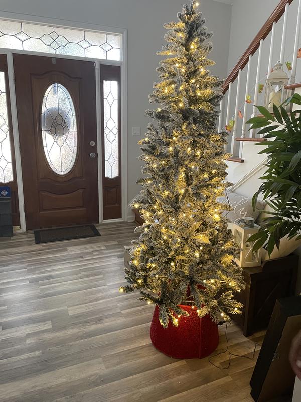 VEIKOUS 6-ft Pine Pre-lit Pencil Flocked Pink Artificial Christmas Tree ...