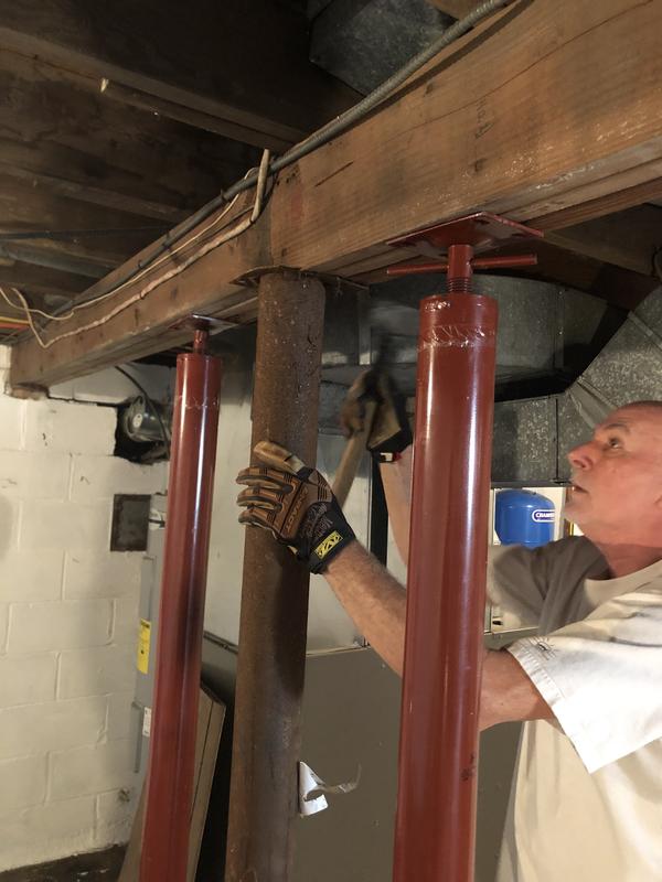 Akron 72-in Adjustable Jack Post at Lowes.com