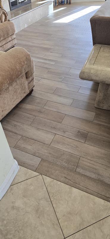 STAINMASTER Ferndale Oak 6-in x 24-in Matte Porcelain Wood Look Floor ...