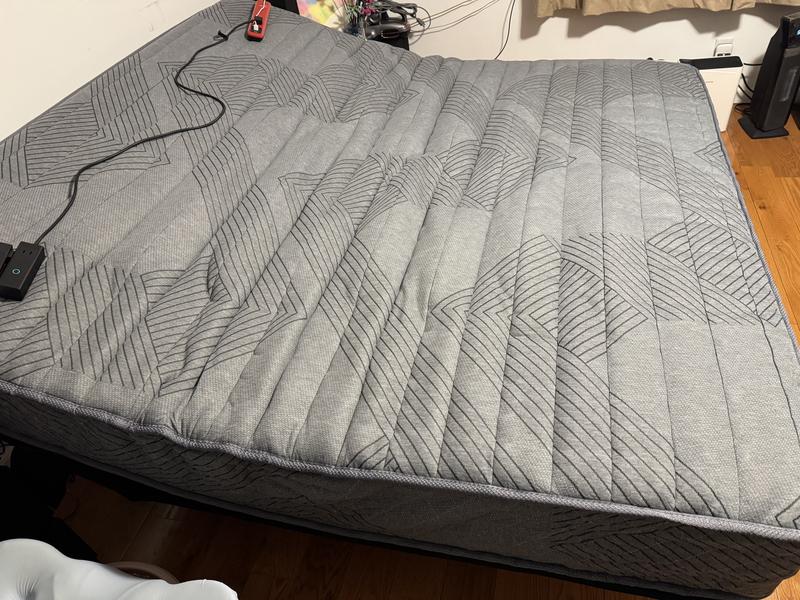 Ifluous 10-in Medium King Hybrid Memory Foam/Coil Blend Mattress in a ...