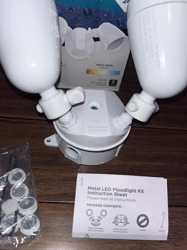 Hubbell Bell 250-Watt EQ LED White 2-Head Switch-Controlled Flood Light ...