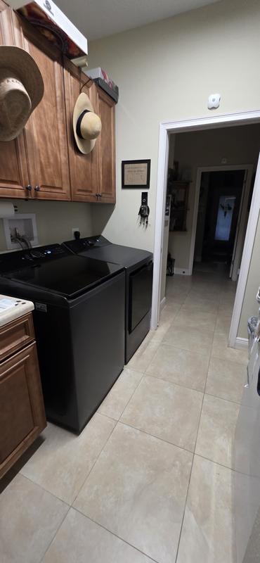 Shop LG Agitator Smart Top-Load Washer and Electric Dryer Alpine White ...