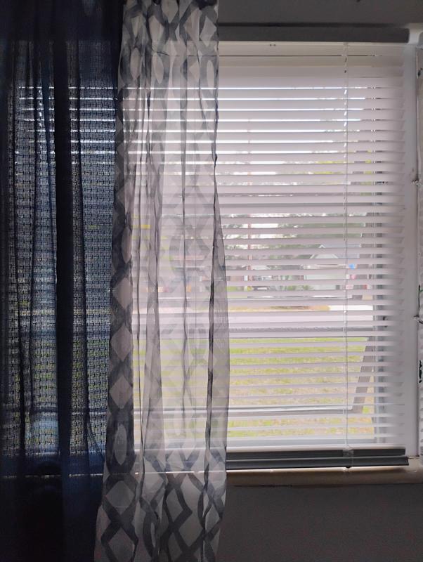 Project Source 1-in Slat Width 70-in x 48-in Cordless White Vinyl Light ...