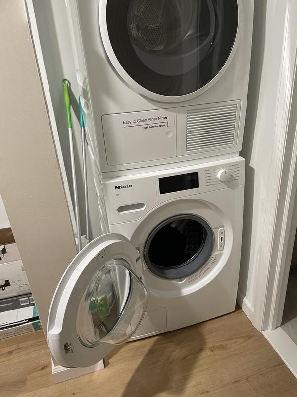 Miele W1 Series 2.26-cu ft High Efficiency Stackable Steam Cycle Smart ...