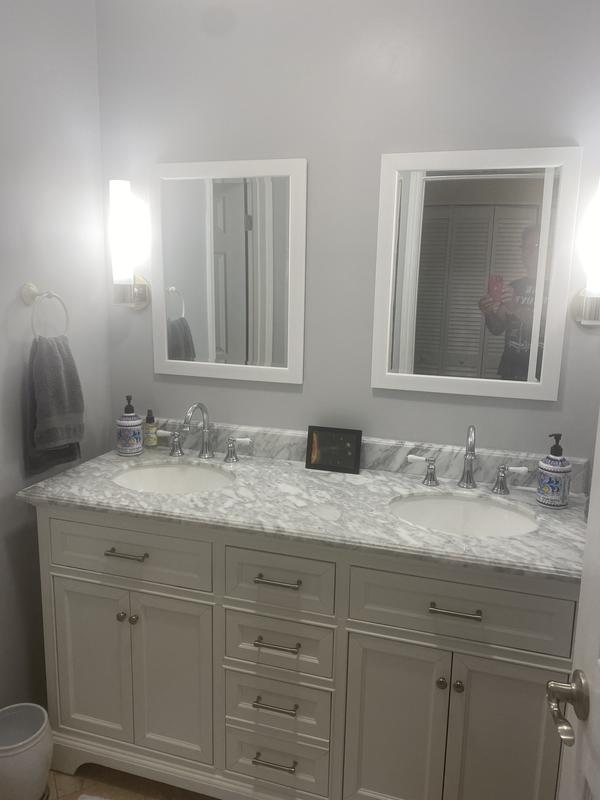 Amanti Art Cabinet 21.25-in x 27.25-in Framed Rectangle Bathroom Vanity ...