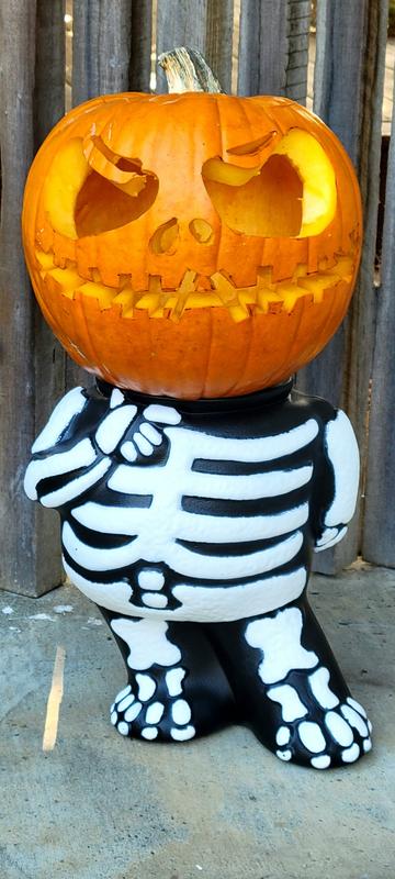 Haunted Living 10.5-in Skeleton Pumpkin Stand Decoration 88H3958A at ...