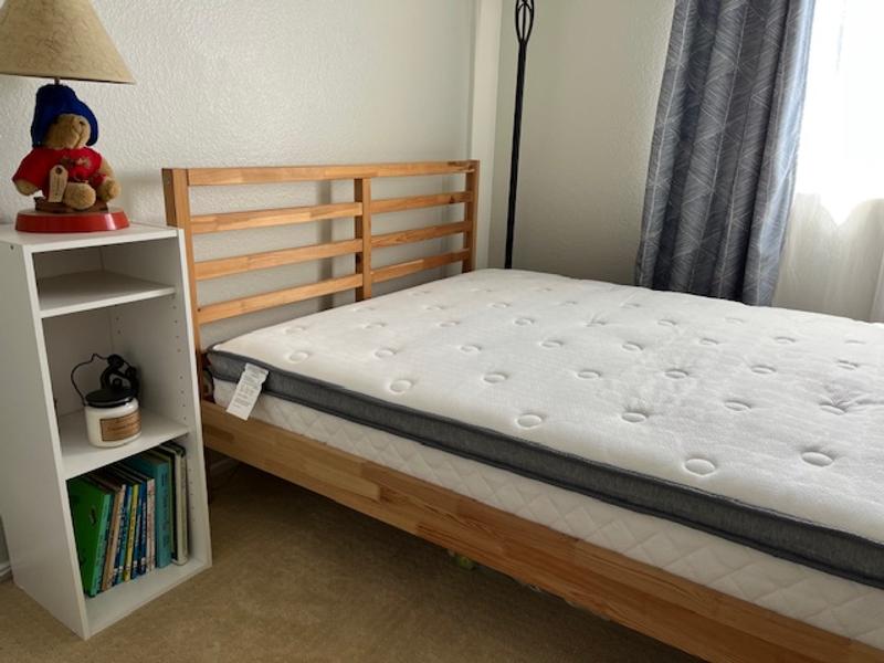 Ifluous 10-in Medium Full Hybrid Memory Foam/Coil Blend Mattress in a ...