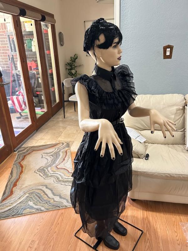 Wednesday 5-ft Musical Wednesday Addams Raven Dance Animatronic 61189 ...
