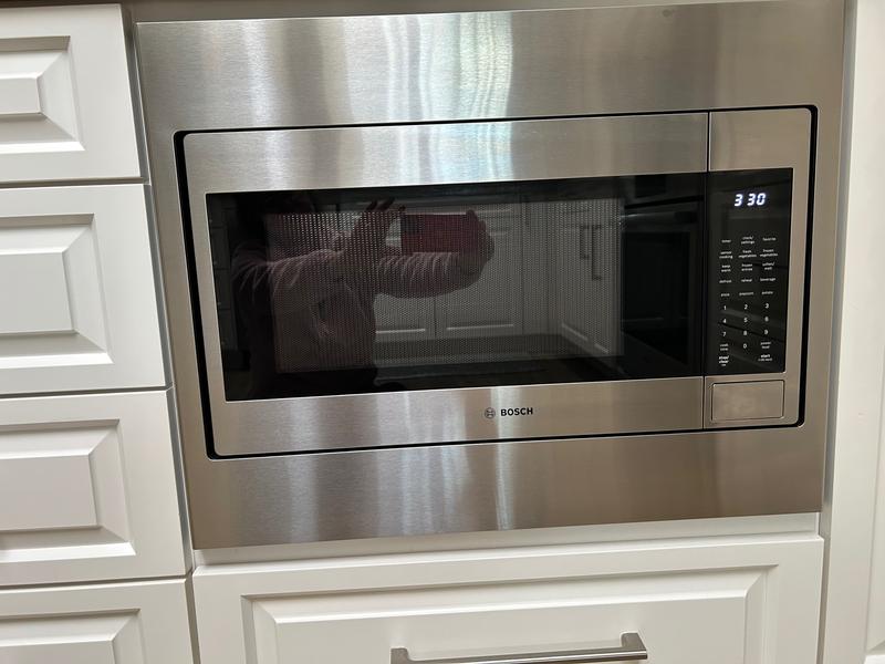 Bosch 300 Series 2.1-cu ft 1000-Watt 24.37-in Built-In Microwave ...