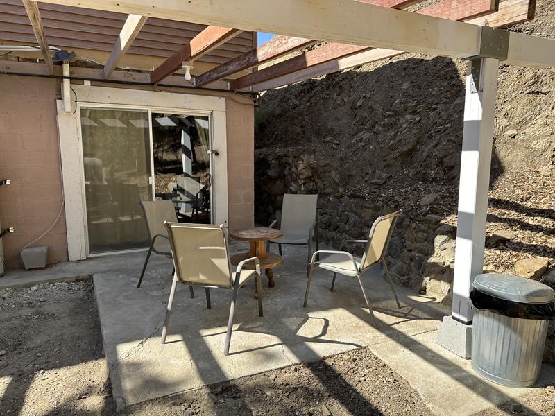 Simpson Strong-Tie CCQ 4-in x 6-in Painted Wood to wood Column cap in ...