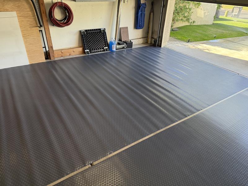 G-Floor 8-1/2-ft x 22-ft x 60-mil T Raised Coin PVC Garage Flooring ...