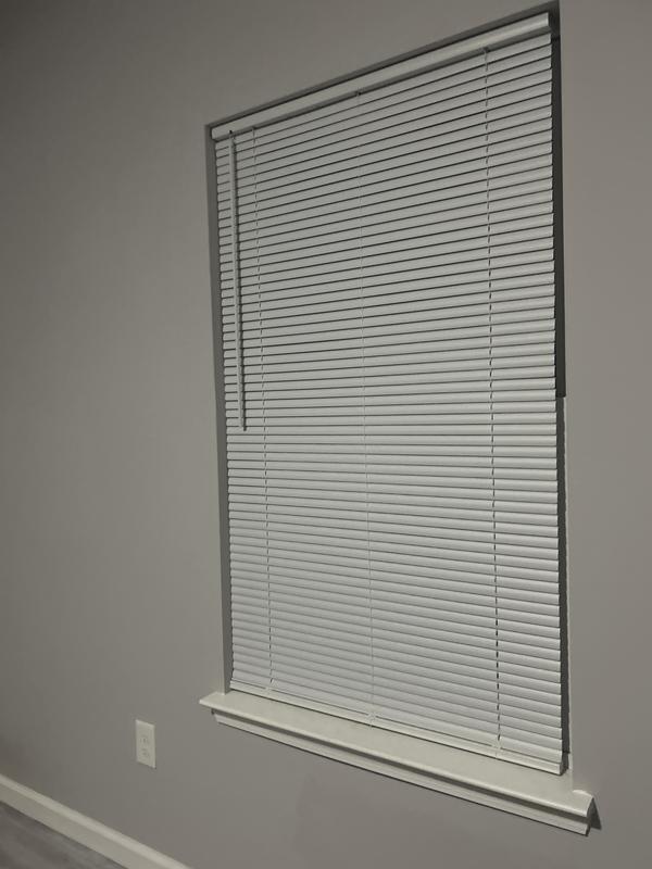 Project Source 1-in Slat Width 70-in x 48-in Cordless White Vinyl Light ...
