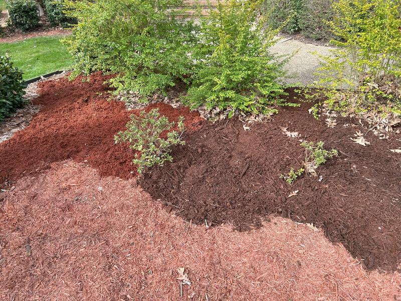 Preen 2-cu ft Red Mulch Plus Weed Control Mulch 255154 at Lowes.com